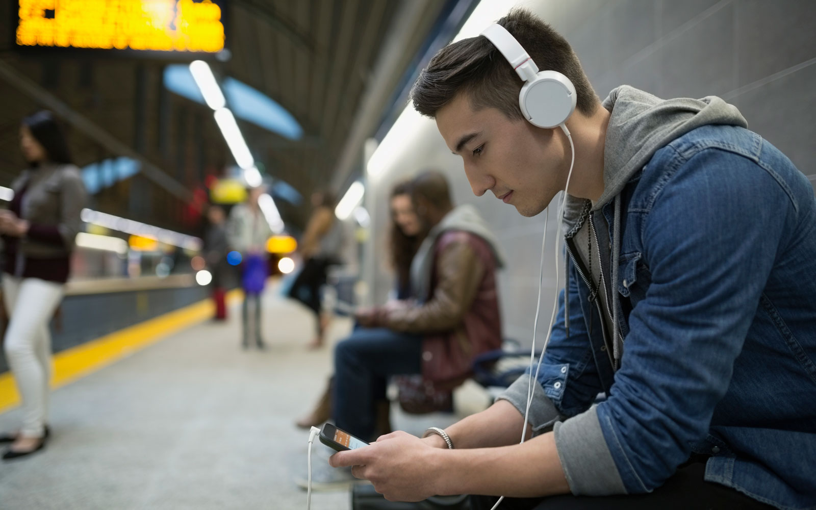 8 Lagu Romantis yang Buat Hati Berbunga-bunga di Hari Valentine - Pigiblog