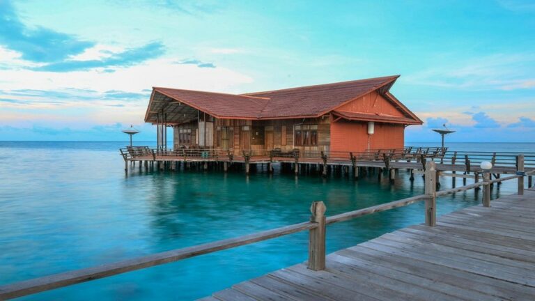 Trip to Pristine Island, Wisata Pulau Derawan Kalimantan Timur - Pigiblog