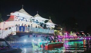 Wisata Perahu Kalimas Surabaya, Bersantai Menikmati Panorama Kota ...