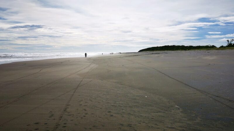 Seru! 6 Kegiatan Lepas Penat di Pantai Cemara Cidaun Cianjur - Pigiblog