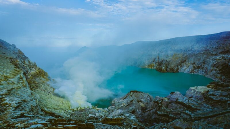 Wisata Blue Fire di Banyuwangi, Menyaksikan Keindahan Alam yang Langka ...