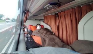 7 Rekomendasi Sleeper Bus untuk Mudik, Nyaman dan Menyenangkan! - Pigiblog